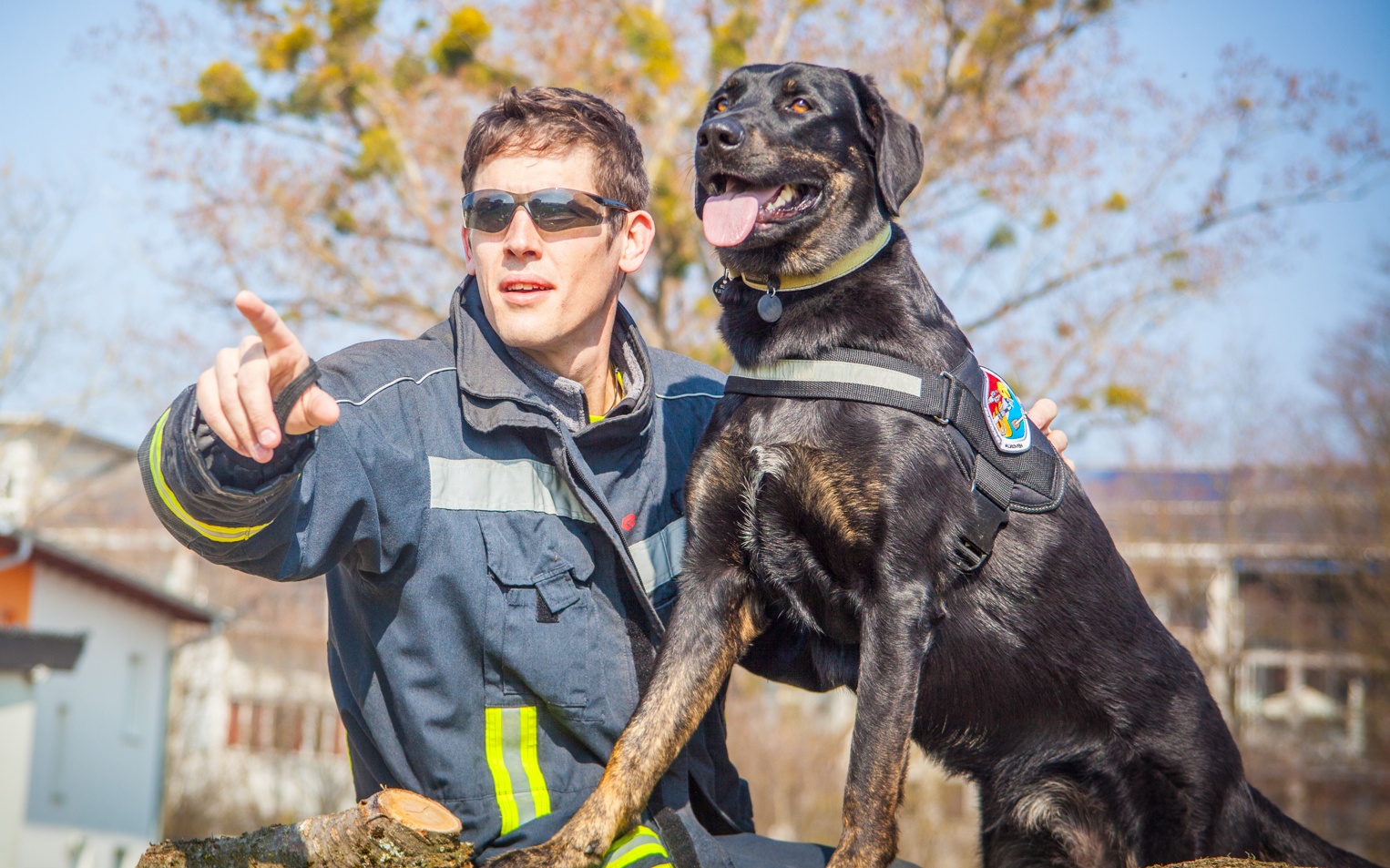 Hund „Luna“ als lebende Feuerwehrsirene | Life Radio