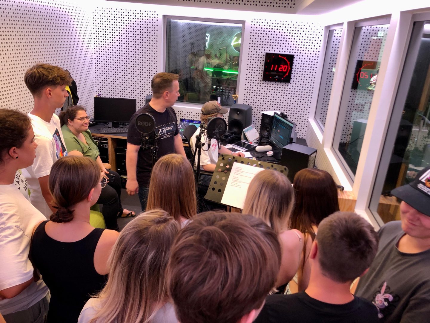 Mittelschule aus Steyr singt in die Ferien